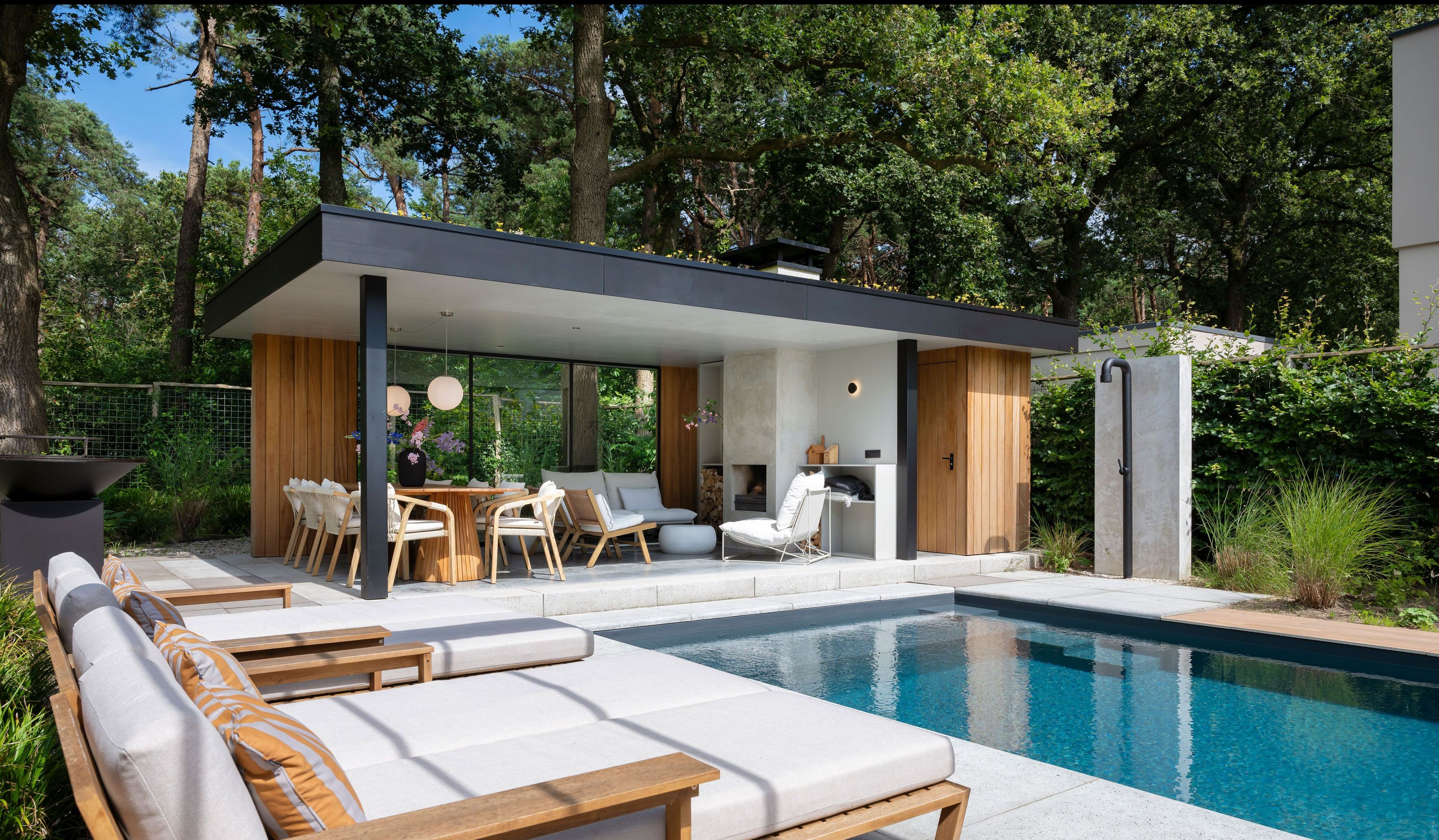 Poolhouse